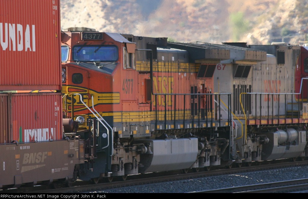 BNSF 4377
